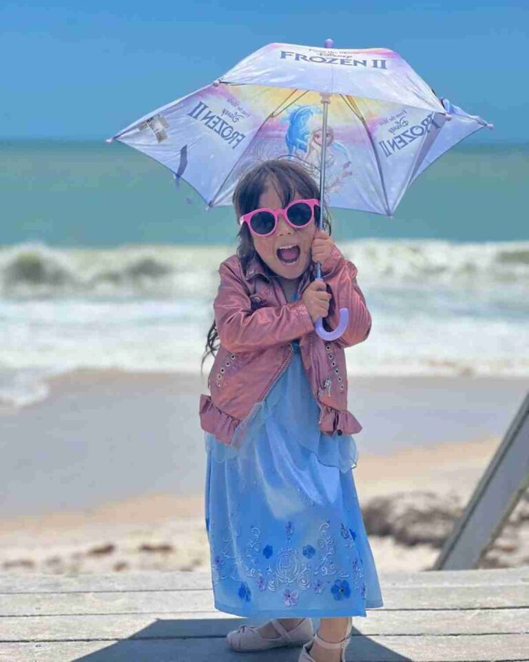 Ela viralizou ao nascer com uma grande marca de nascença; veja como ...