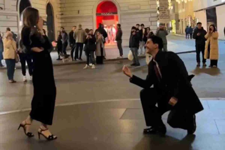 She said no! Romantic marriage proposal goes viral after everything ...
